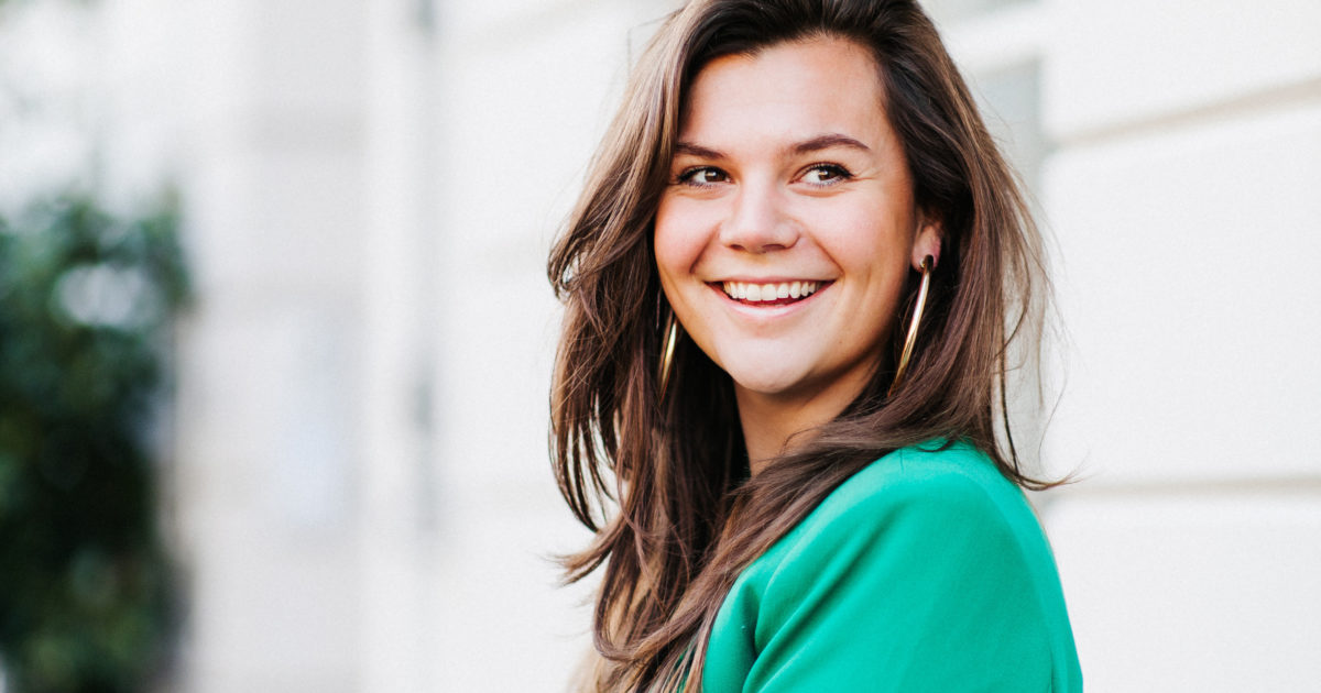 Fleur Huijs. Tomeloze energie, echte verbinding - Dagvoorzitter